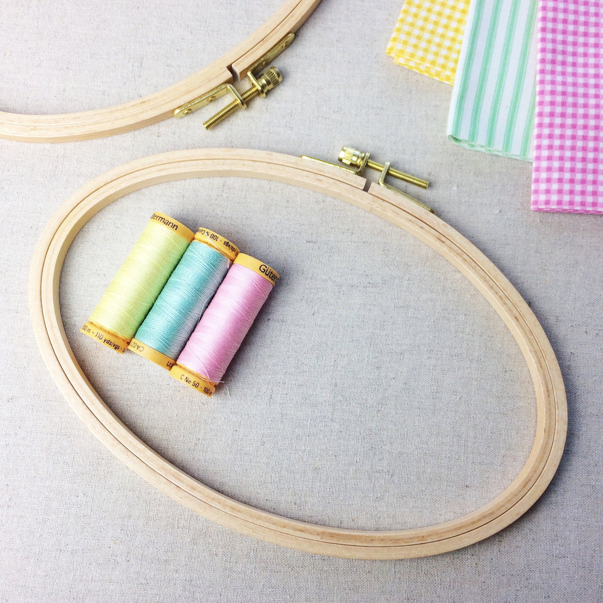 Horizontal Oval Embroidery Hoop, 21 x 14cm Embroidery Hoop – StitchKits ...